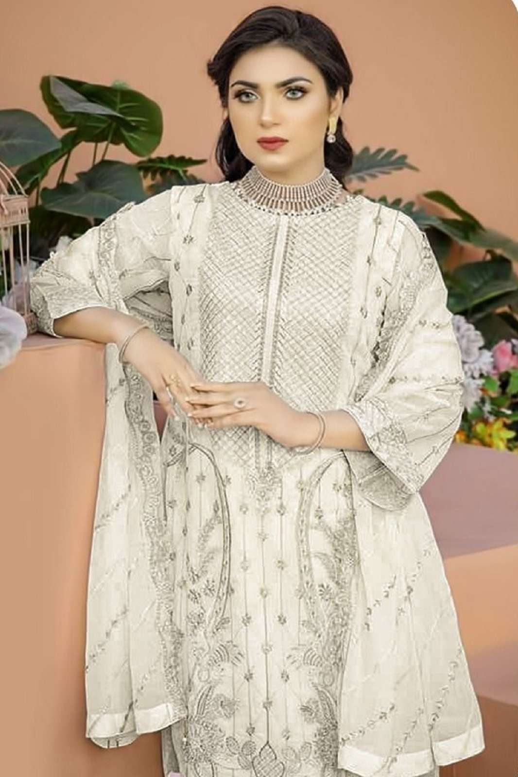 SHREE FAB S 876 DESIGNER SEMI STICHED SUITS