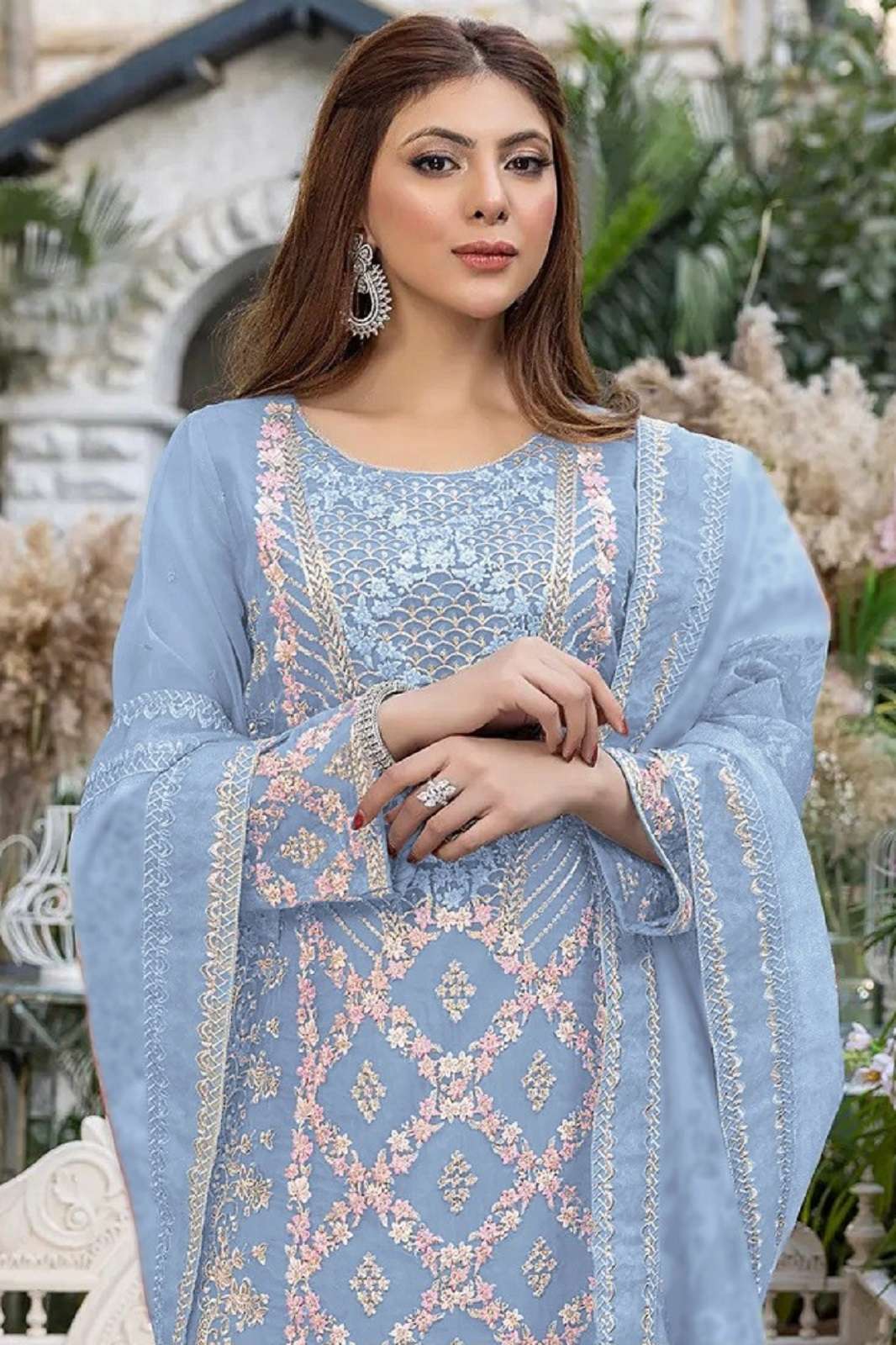 SERINE S 140 DESIGNER WHITW PAKISTANI SALWAR SUIT