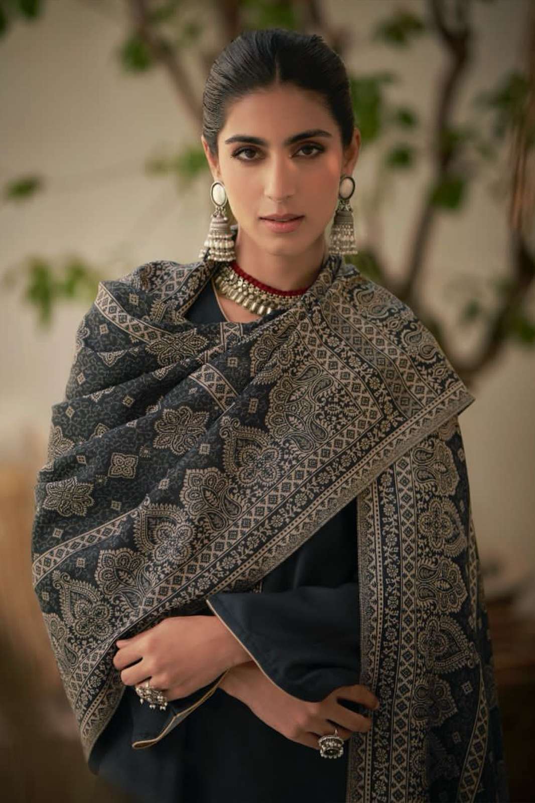 PURE PASHMINA SUIT WITH ELEGANT EMBROIDERY