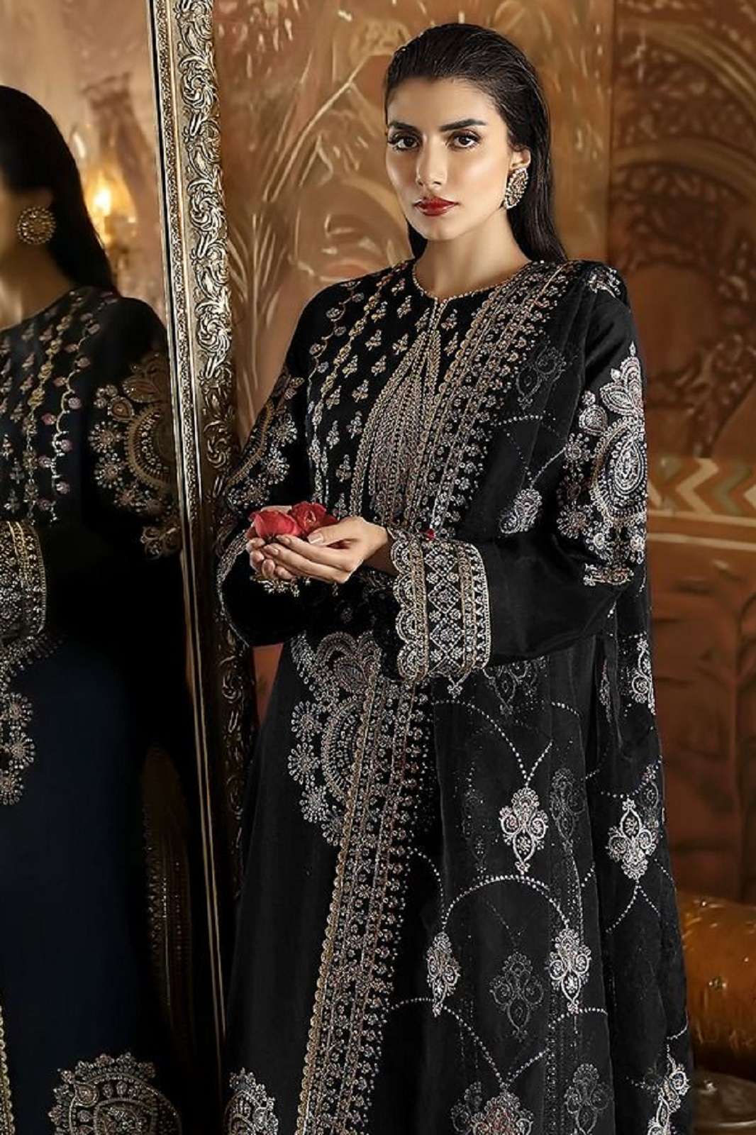 SHREE FAB K 1986 SEMI STICHED PAKISTANI SUITS