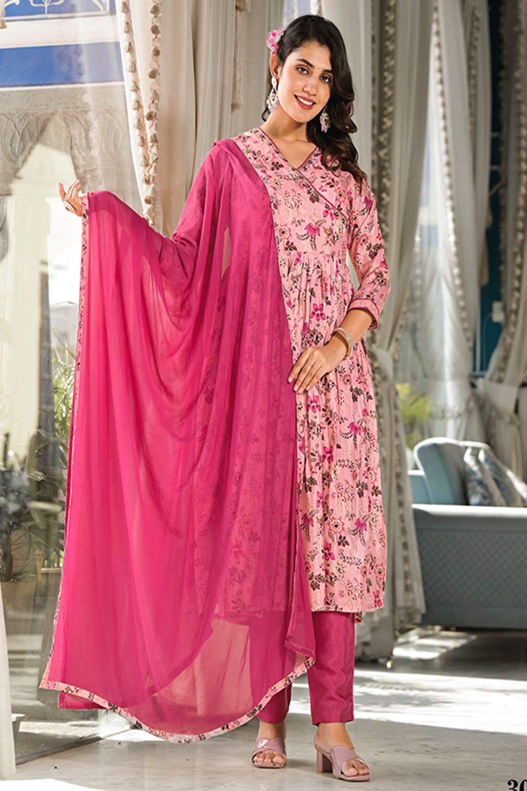 Shri Balaji Emporium Kiyara Anarkali suit with Dupatta In B eautiful Colors