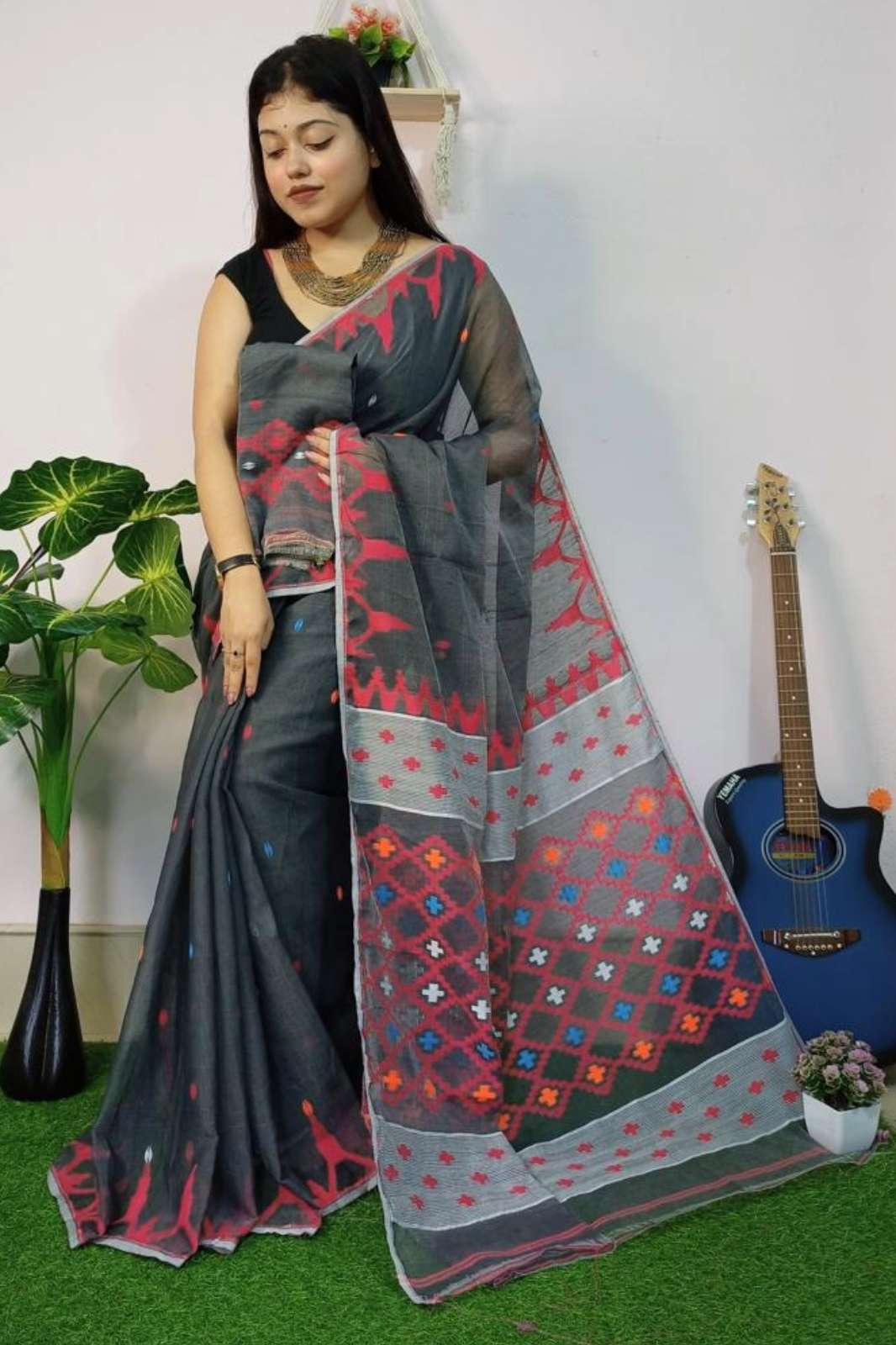 Shri Balaji Emporium 941o Designer Soft Dhakai Jamdan Handloom Bengali ...