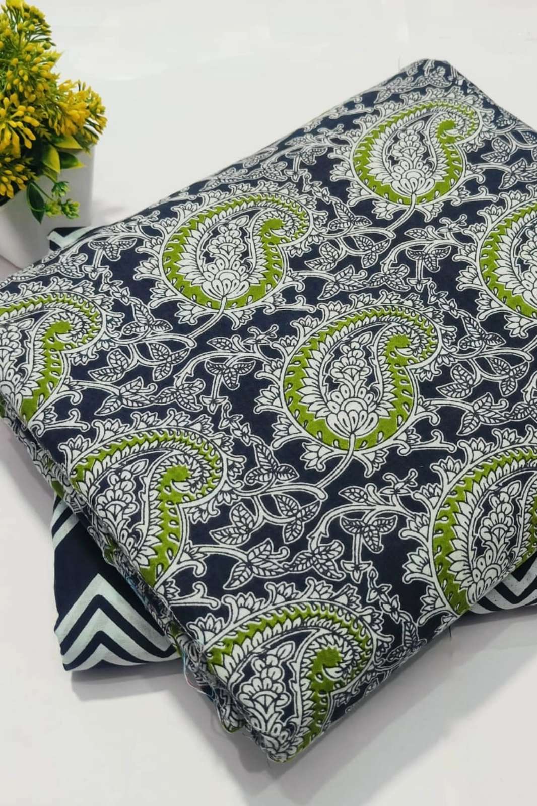 Shri Balaji Emporium 10004B Hand Block Print Handloom cotton Running Fabric