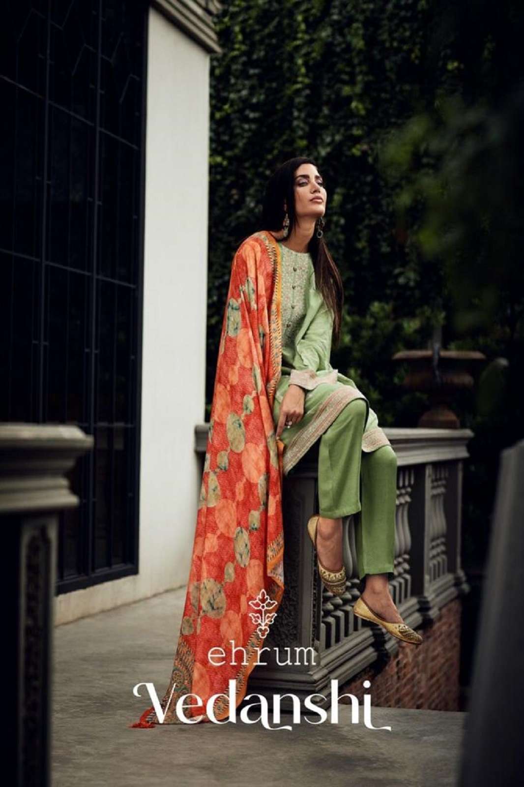 VARSHA VEDANSHI EHRUM HEAVY DESIGNER SUIT